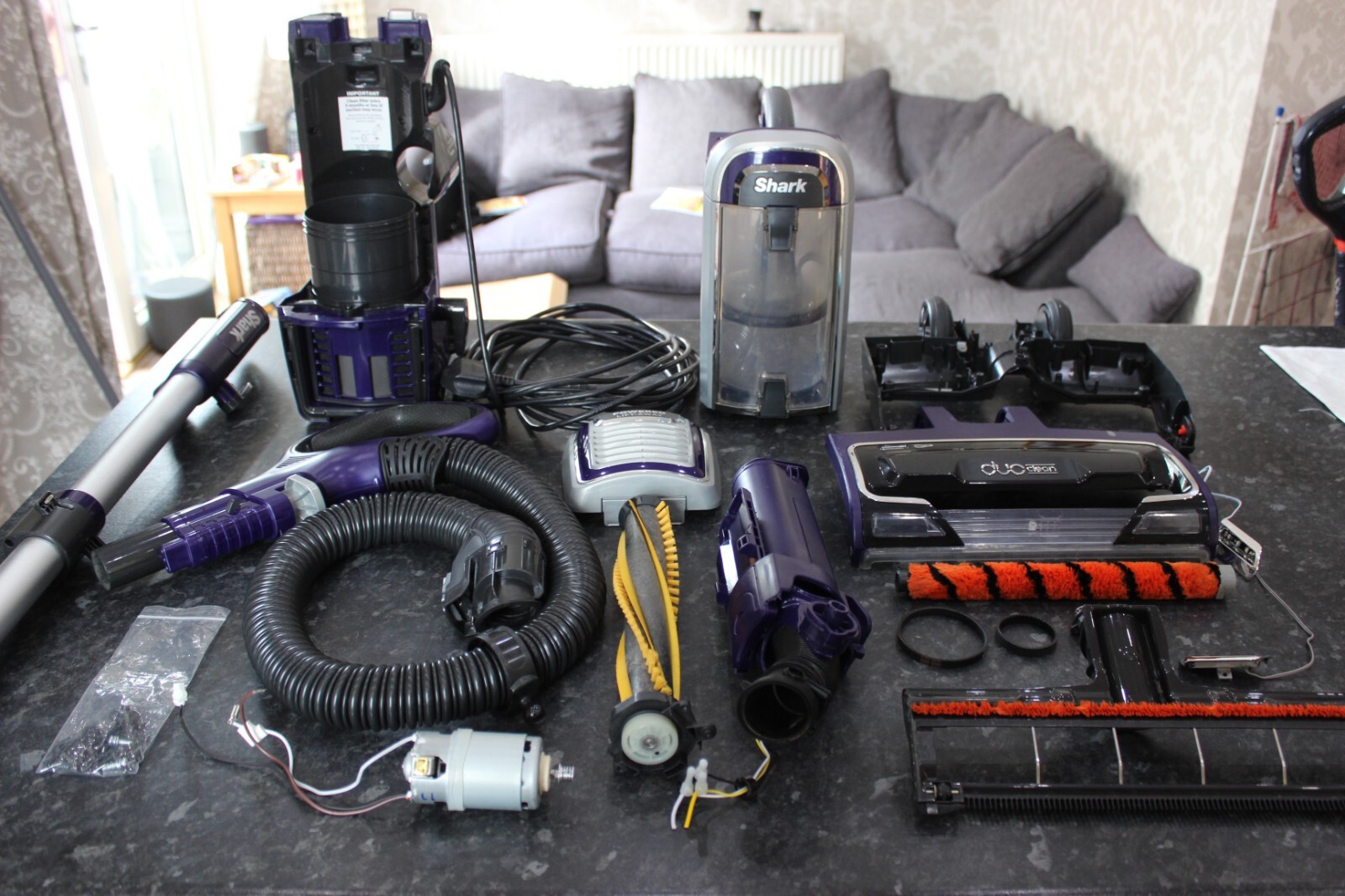 (88) Shark AZ910UK 40 Vacuum Cleaner Spares: Hose, Wand, Bin, Brush ...