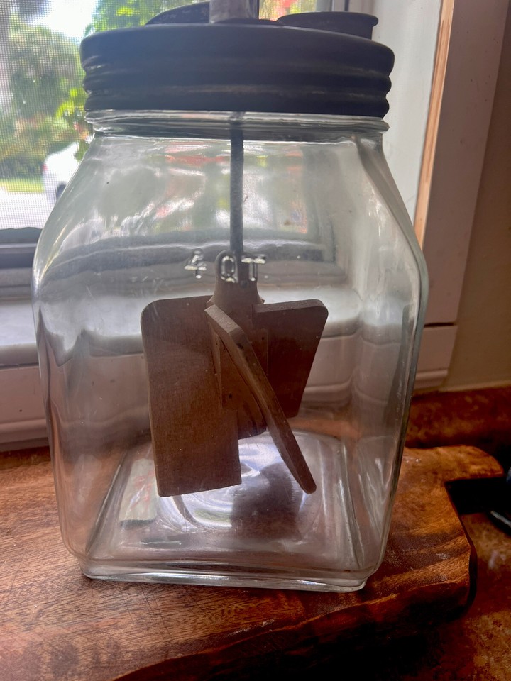VINTAGE Daisy BUTTER CHURN 4 QUARTS GLASS JAR CHURN WOOD PADDLE AMERICA ...