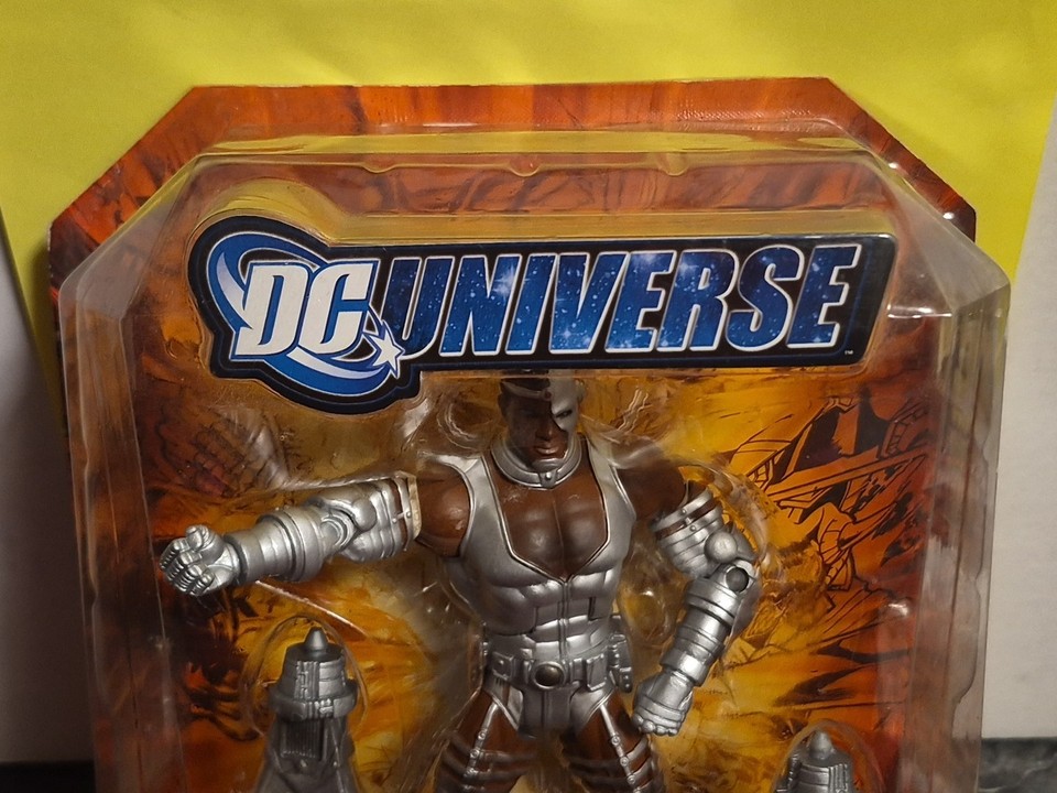 DC UNIVERSE CLASSICS CYBORG - MIP w/ DESPERO Right ARM ! teen titans | eBay