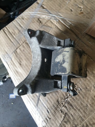 Mercedes C CLK CDI And Petrol Gearbox Mounting Bracket A1402421340 ...