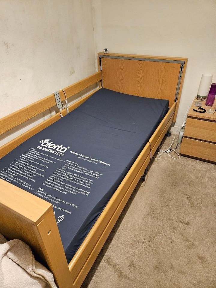 Drive Casa Med Classic FS Profiling Bed with Side Rails - Oak | eBay UK