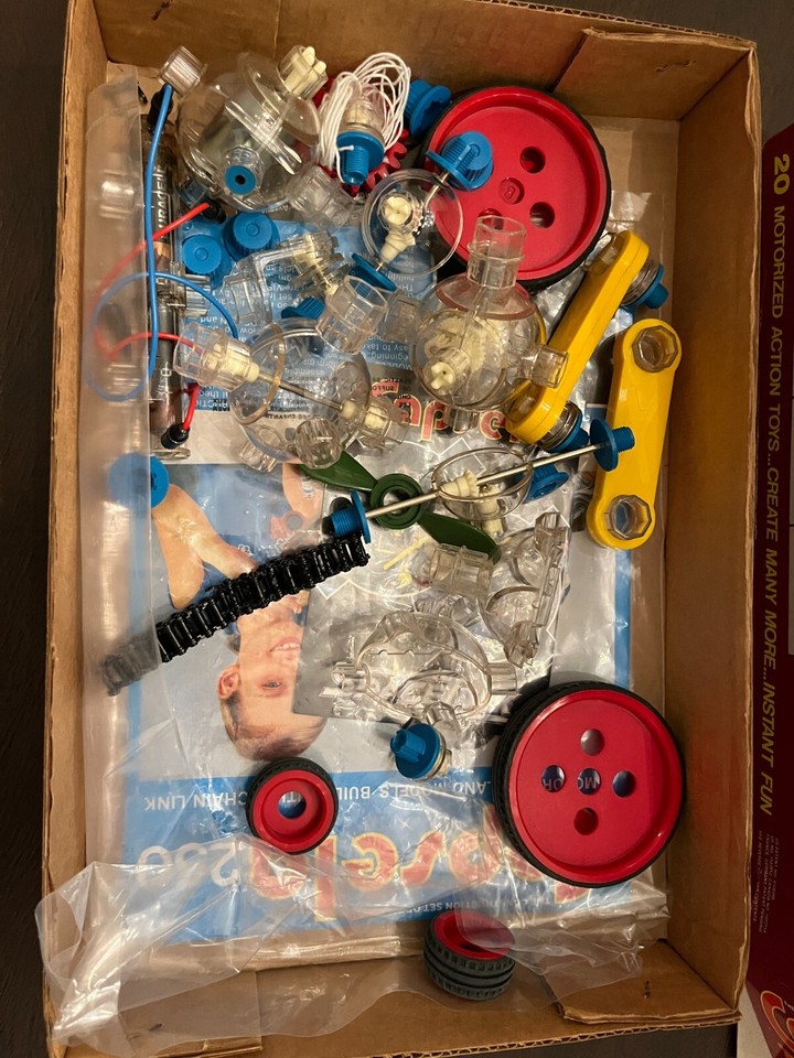 VINTAGE 1978 CAPSELA 250 Motorized Toys Building Set Construction ...