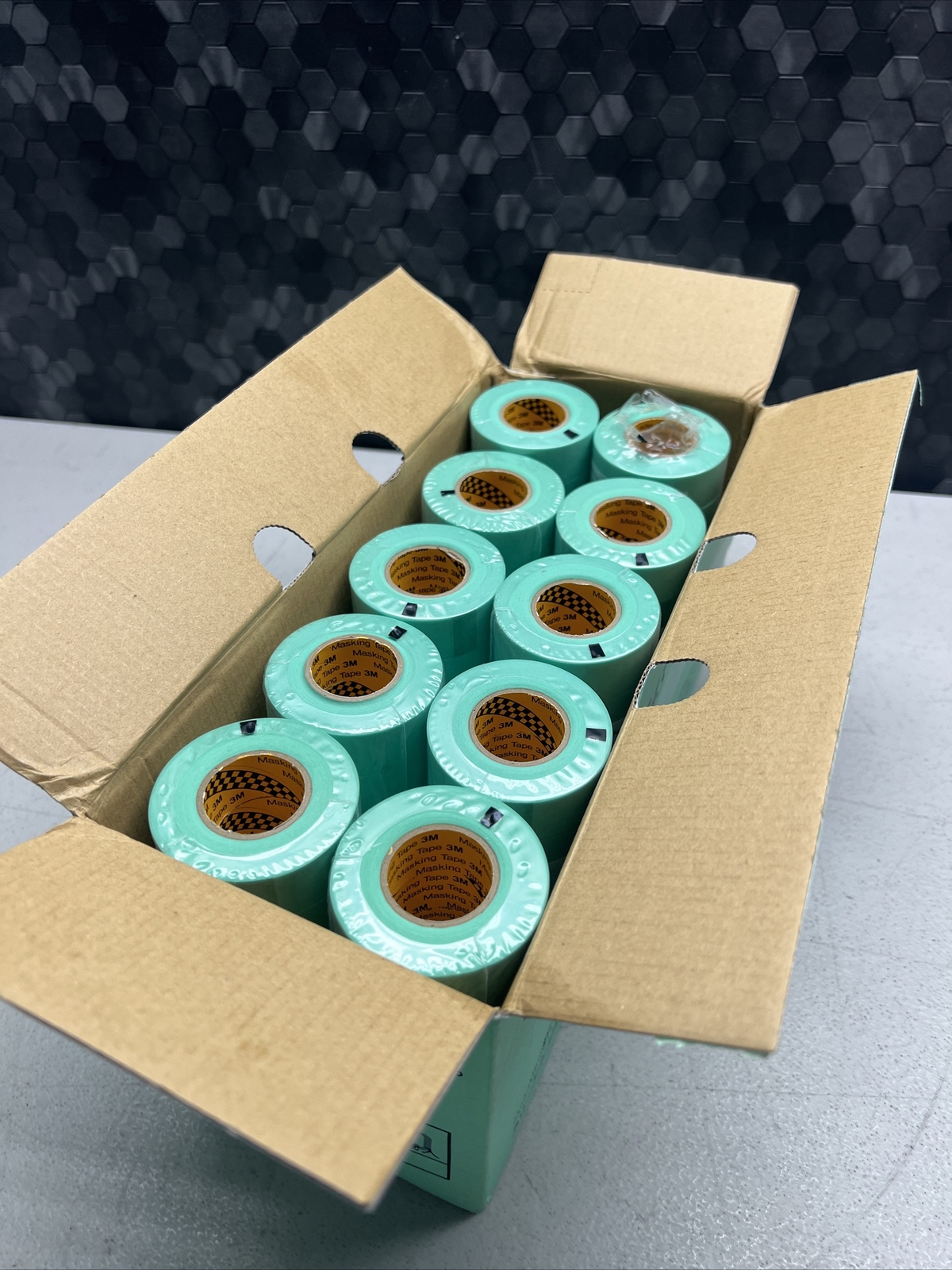 3M 343 AUTOMOTIVE REFINISH MASKING TAPE ( BOX WITH 70 SINGLE ROLLS ) | eBay