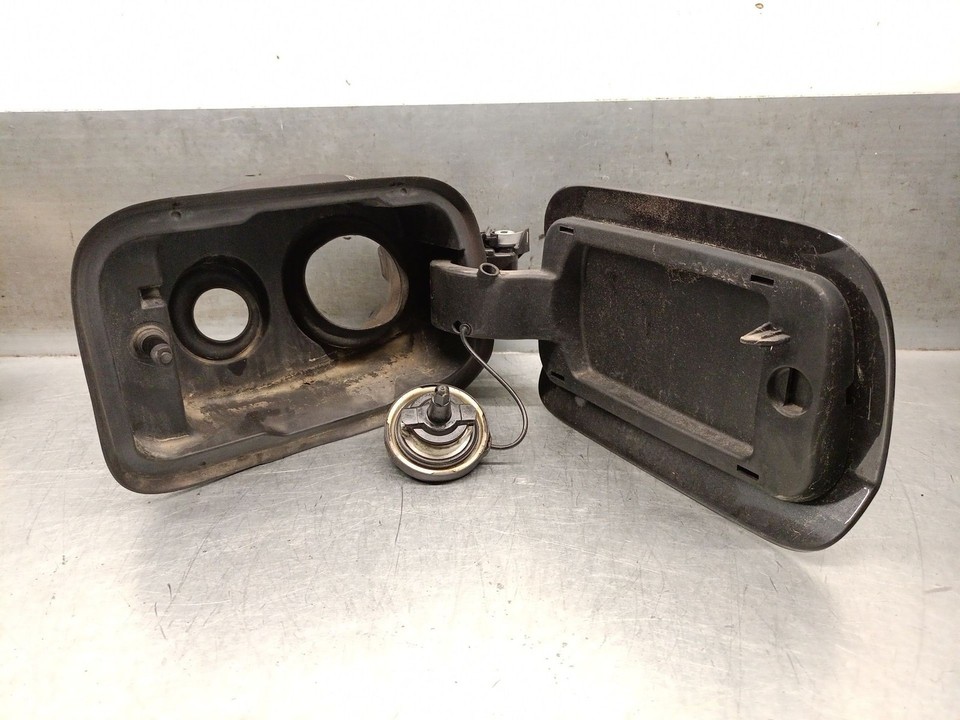 51177391833 TAPPO ESTERNO DEL CARBURANTE / 5537984 PER BMW 5 G30, F90 ...