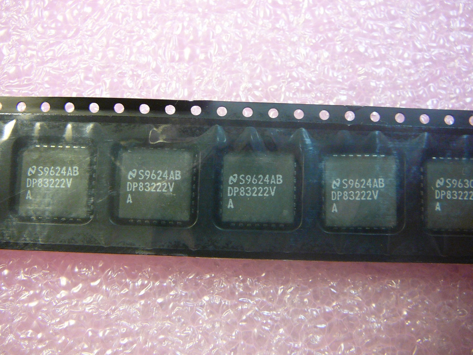 DP83222V Cyclone Stream Cipher Scrambler/Descrambler Device PQCC-28 ...