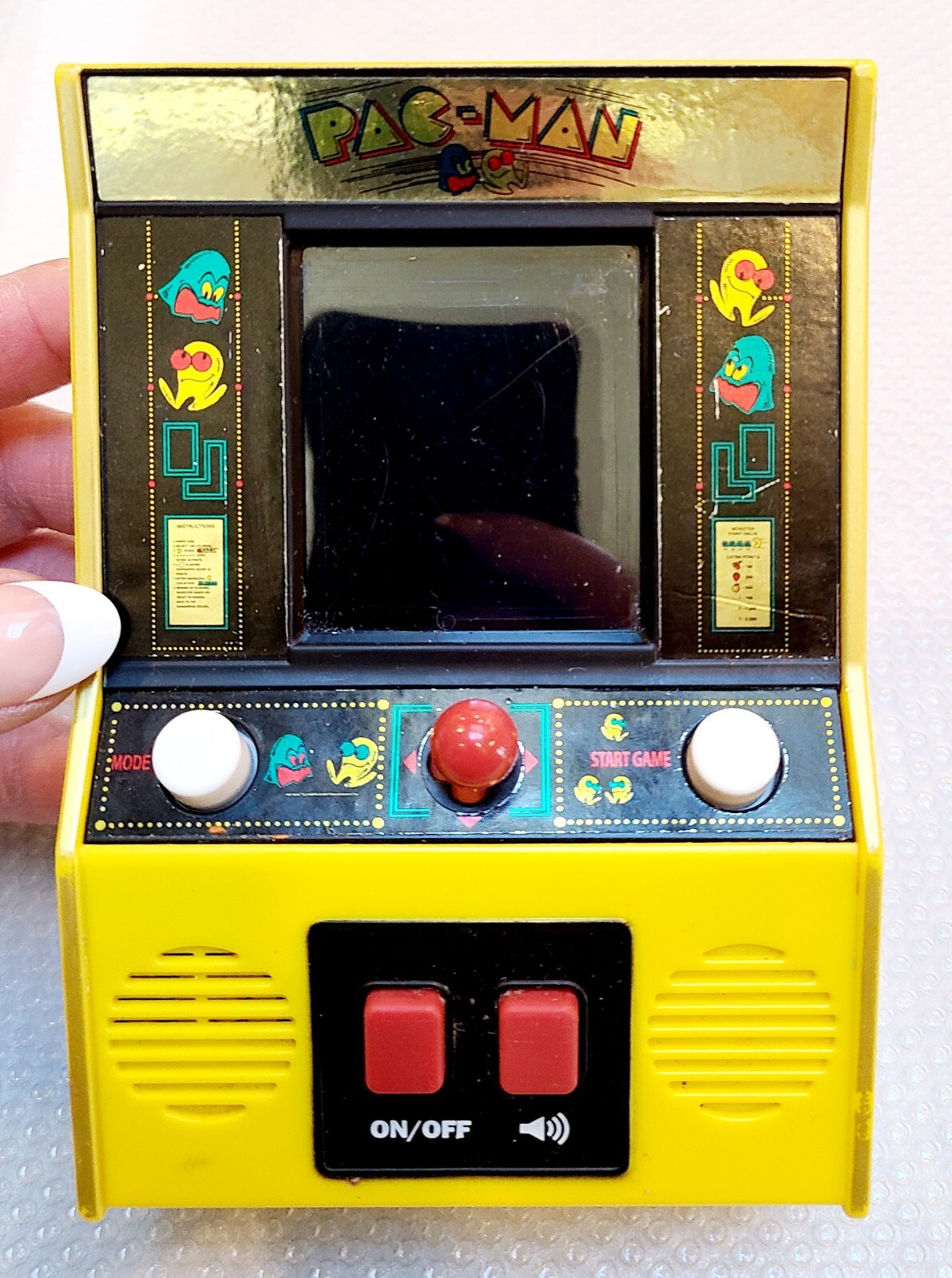 Basic Fun Pac-Man Mini Arcade Retro Game Bandai Namco Pacman Game ...