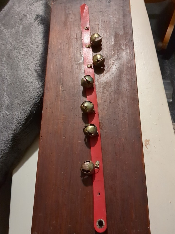 Antique 24-in Leather Jingle Bell Strap With Six Sleigh Bells Rustic ...