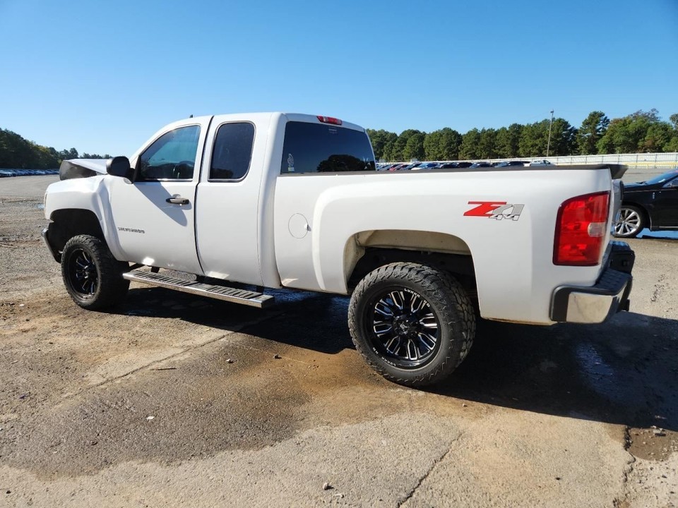(LOCAL PICKUP ONLY) Pickup Box 6' 6" Box Fits 07-14 SILVERADO 2500 ...