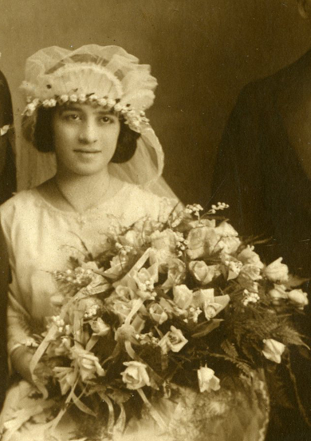 9" Antique Sepia Photo Seated Bride Bridesmaids Flowers Bouquet Groom ...