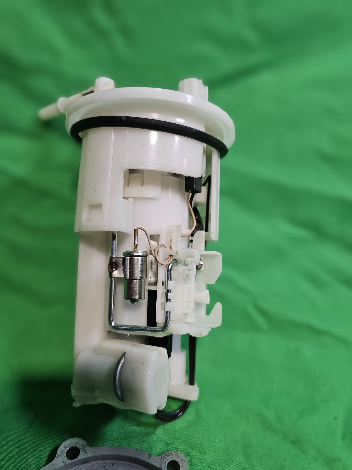 2009 Yamaha YZF R1 FUEL PUMP GAS PETROL SENDER UNIT | eBay
