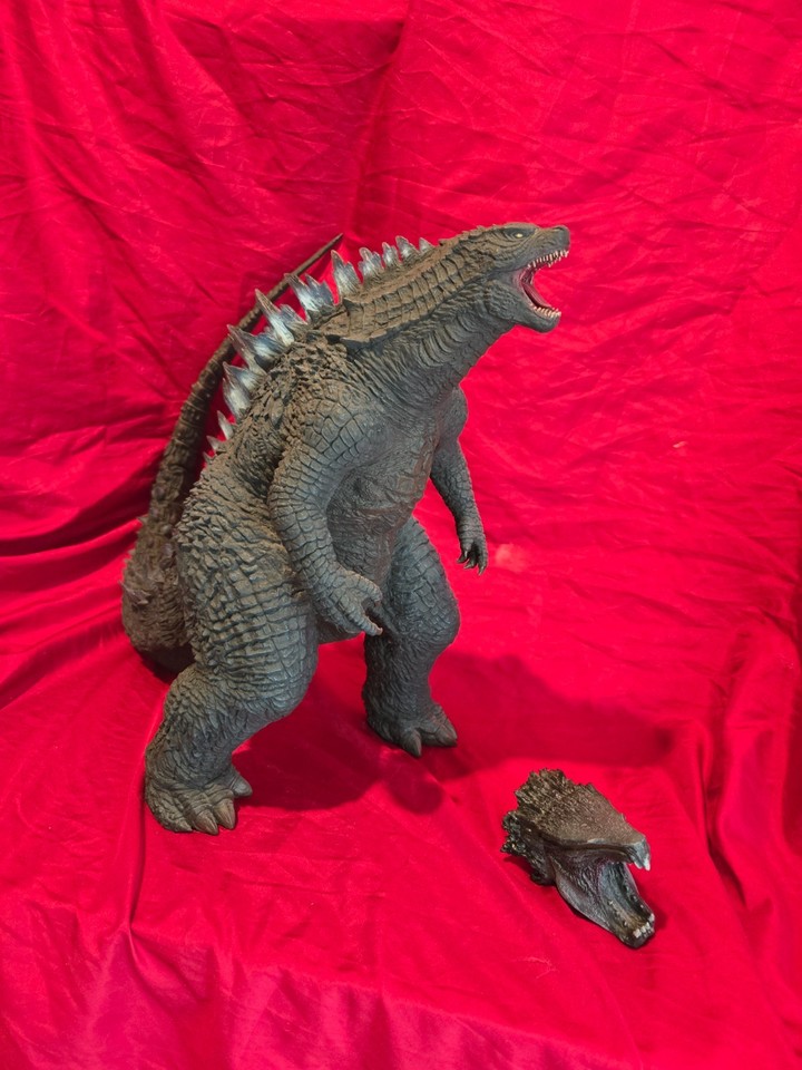 X-PLUS GODZILLA 2014 RIC VERSION | eBay