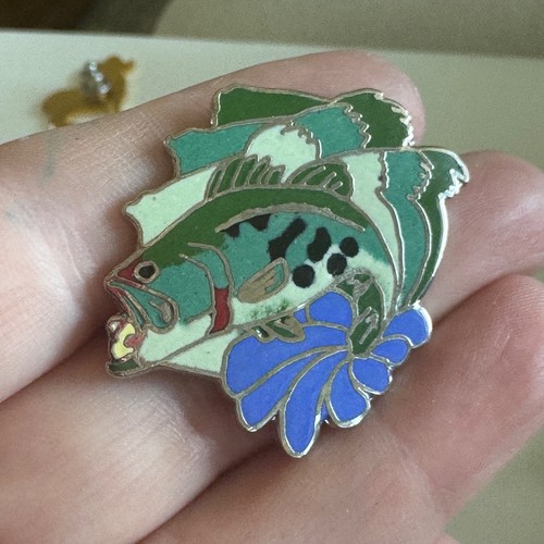 Vtg Largemouth Bass Jumping Fish Enamel Lapel Pin Fishing | eBay