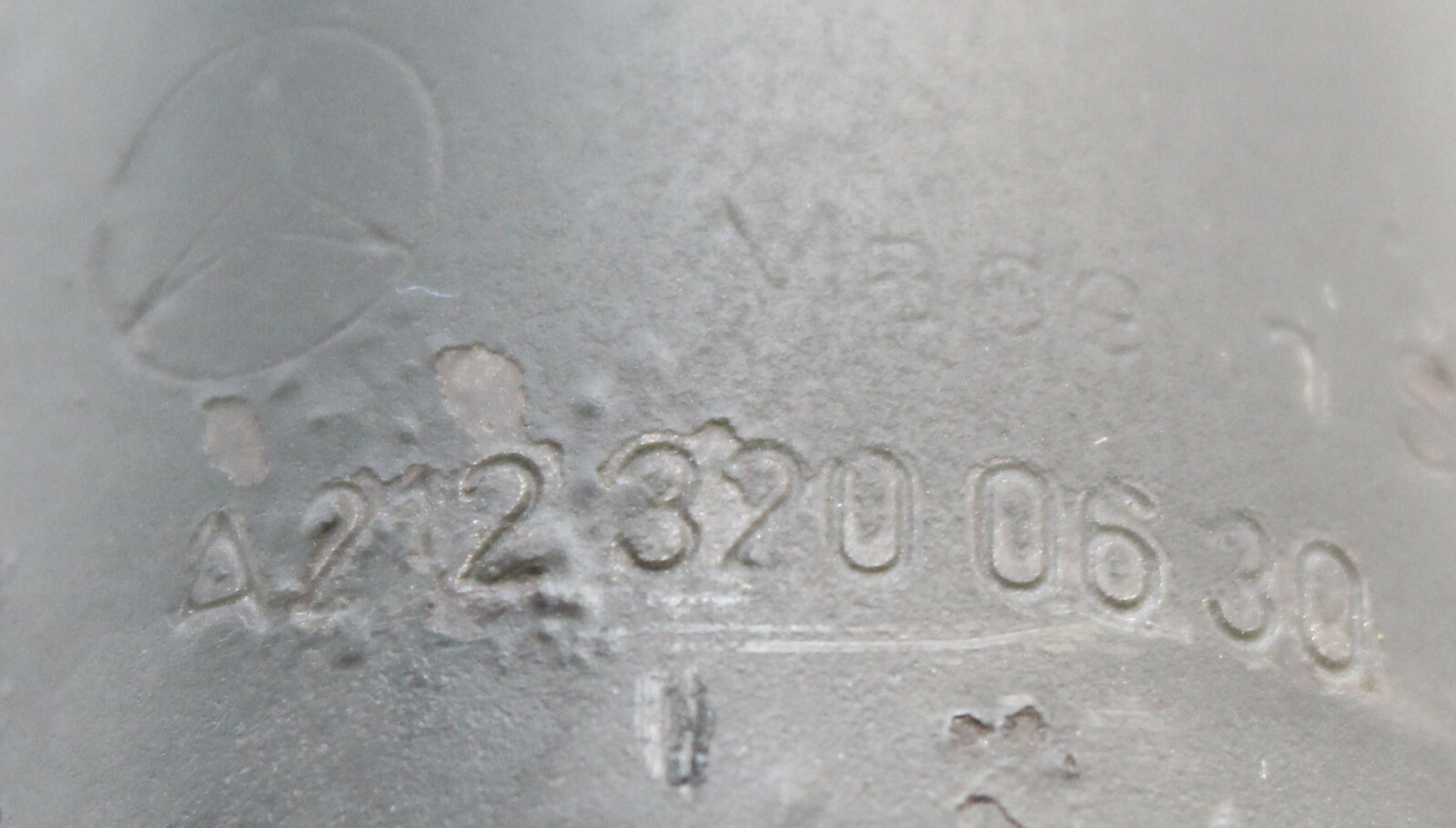 Mercedes Benz E-Class W212 shock absorber rear axle RE LI A2123200630 ...