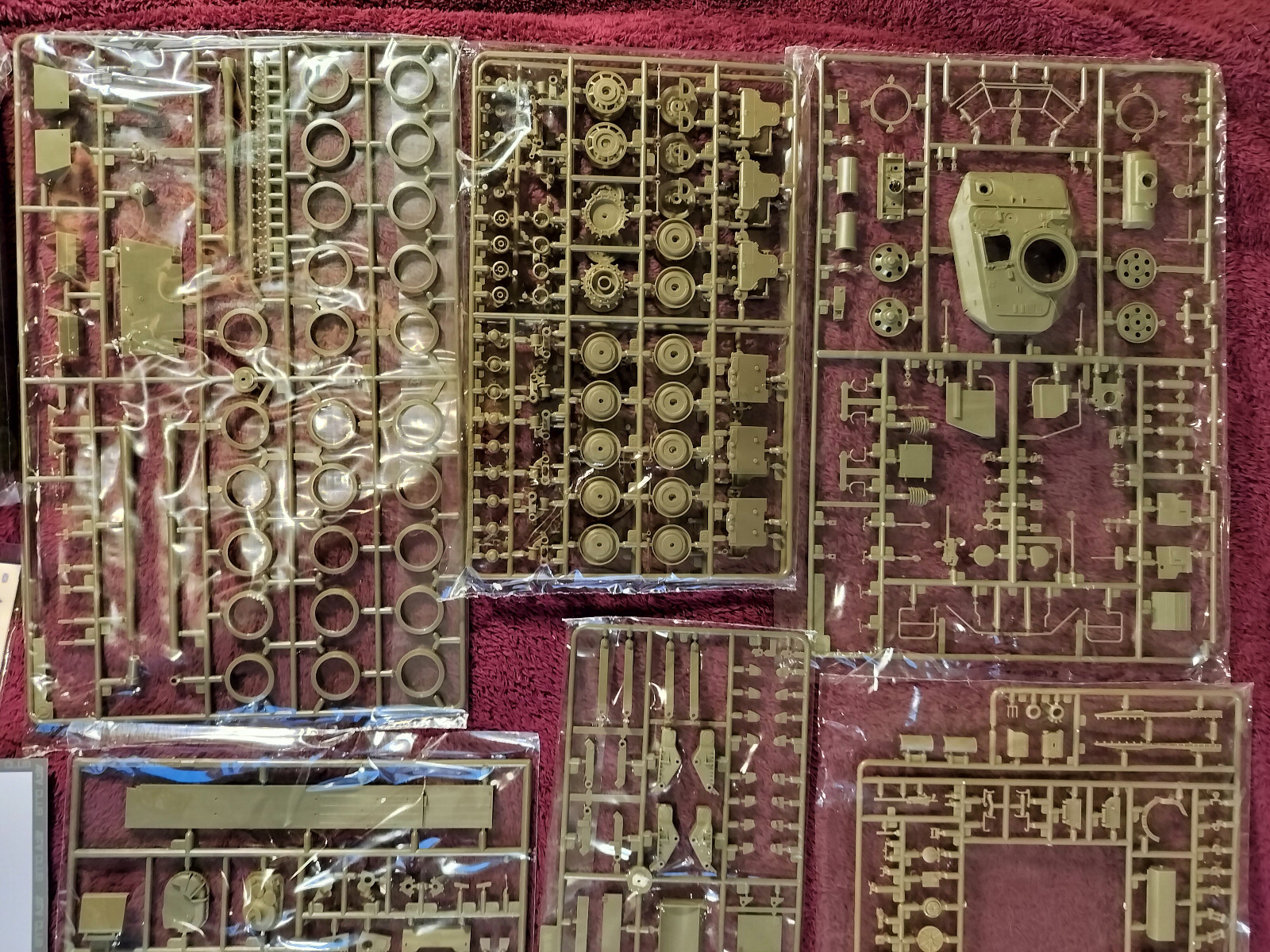 AFV Club 1:35 Centurion Mk.5 AVRE Model Kit #35395 Royal Engineers ...