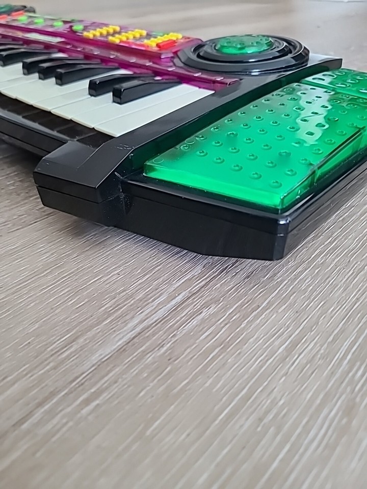 Kawasaki Electronic Keyboard 37 Keys Retro Black Purple Green Synth ...
