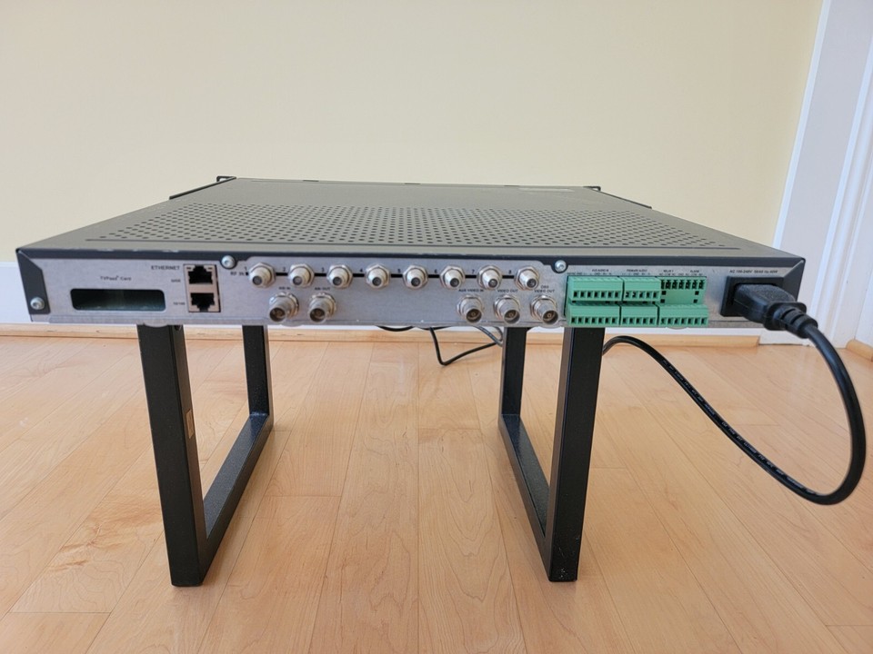 MOTOROLA DSR-4530 Professional Satelite Receiver DSR4530 with rack ears ...