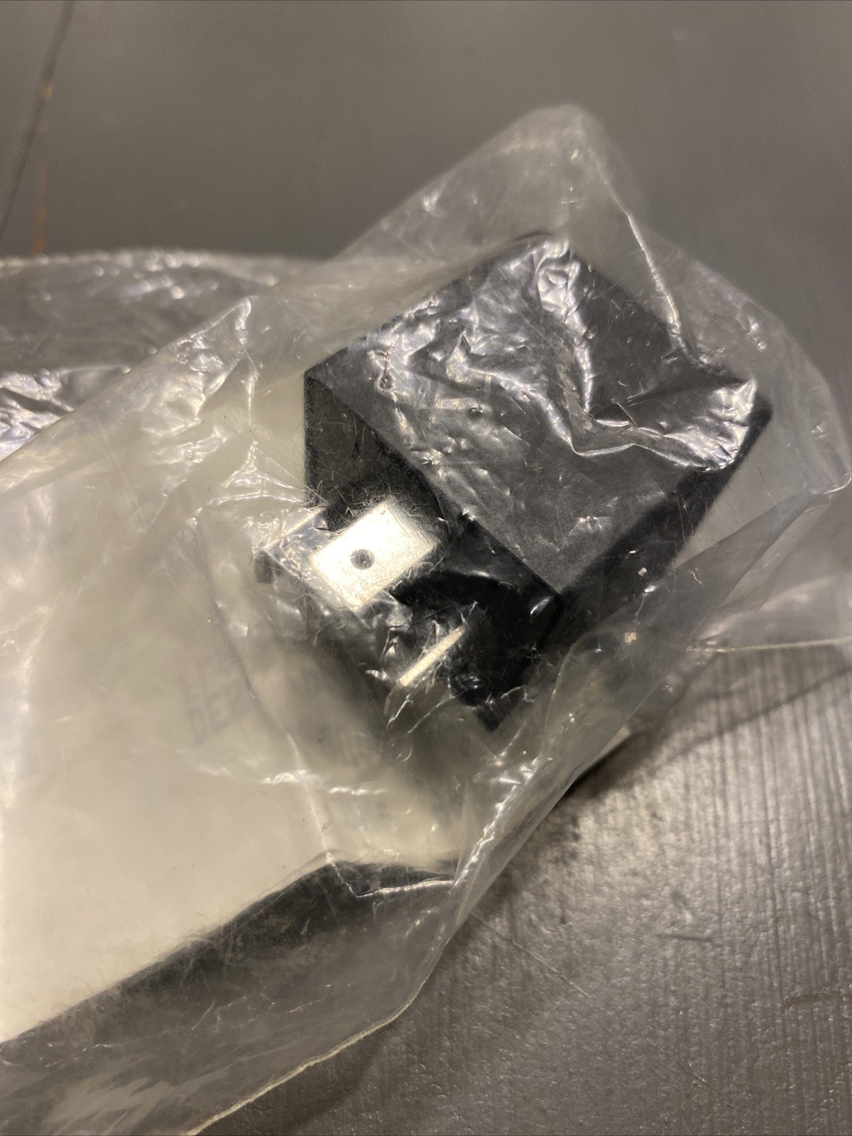 New Volvo Truck Transistorized Flasher 8077524 FREE SHIPPING !!!! for ...