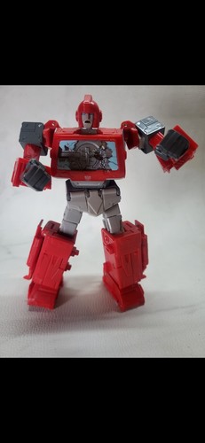 Hasbro Transformers Buzzworthy Bumblebee: Battle Damage Ironhide Action ...