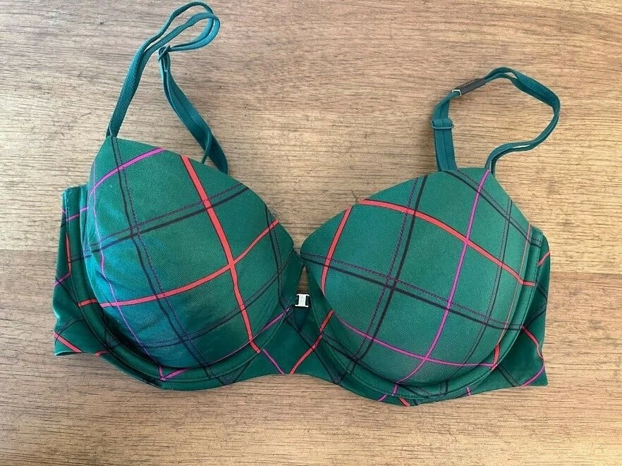 What Does 32dd Look Like