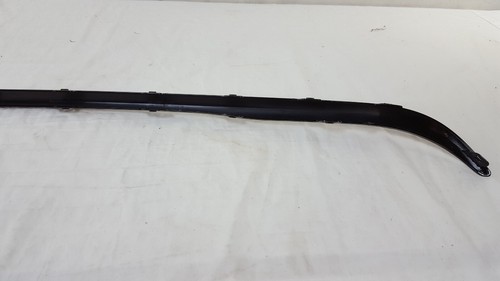 Genuine Mercedes-Benz Glc INFERIOR PARACHOQUES TRASERO CENTRO MOLDURAS ...