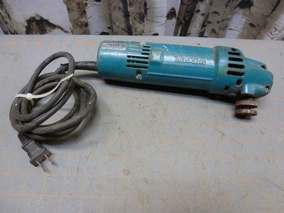 *As-Is Tested* Makita Disc Grinder, 9514B 4" Disc Grinder Corded ...