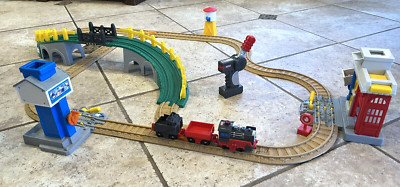 Fisher Price GeoTrax TRAIN SET REMOTE CONTROL Working Town Railroad Set ...