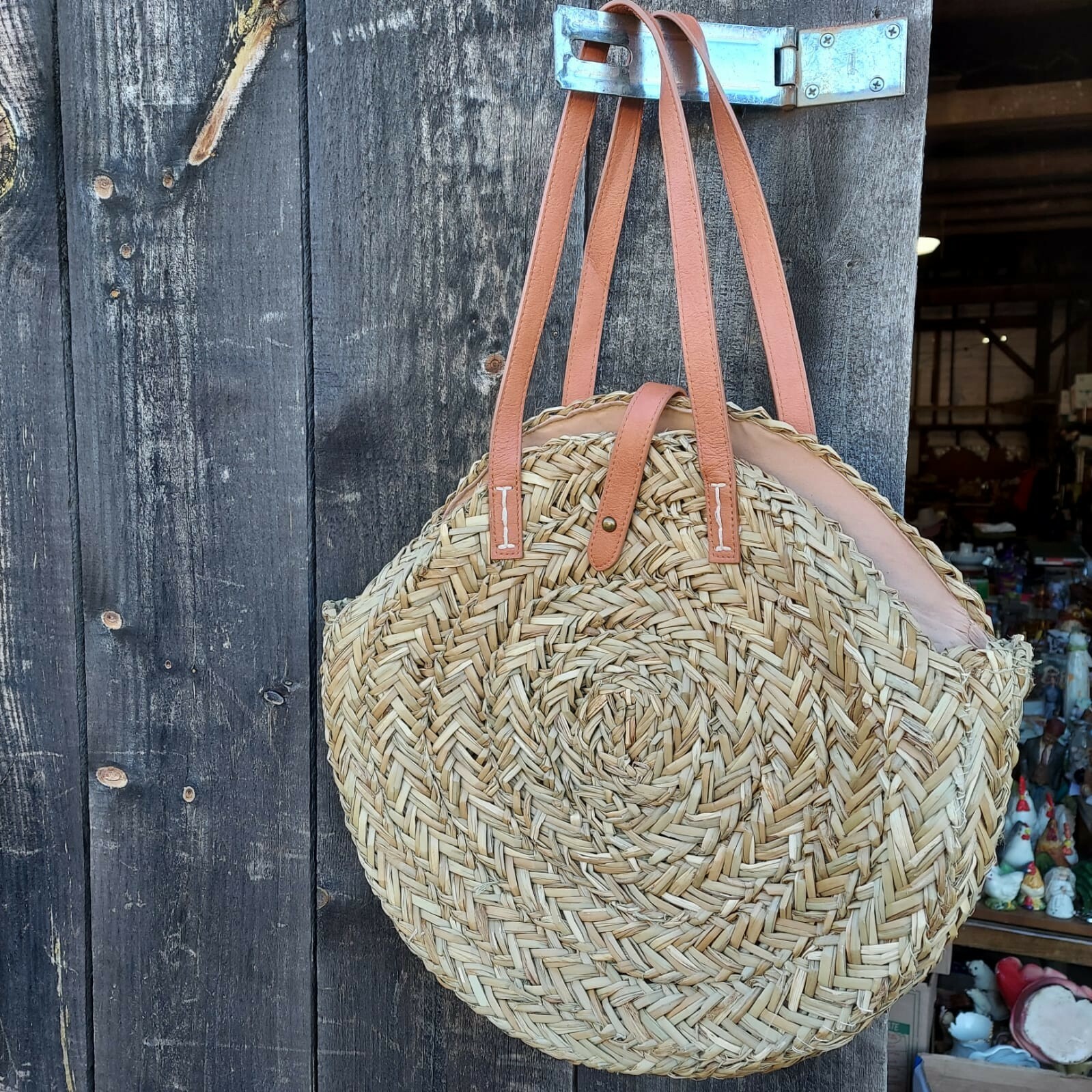 Universal Thread Goods Jute Straw Round Hand Bag - Gem
