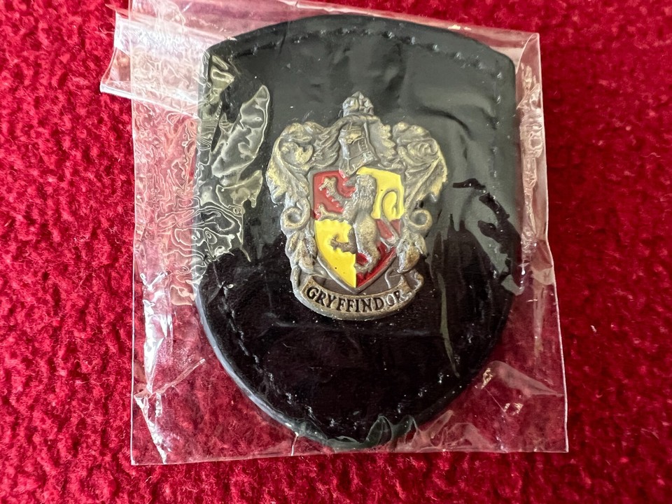 Gryffindor BADGE BAM! Box Limited HOGWARTS Wizard HARRY POTTER | eBay