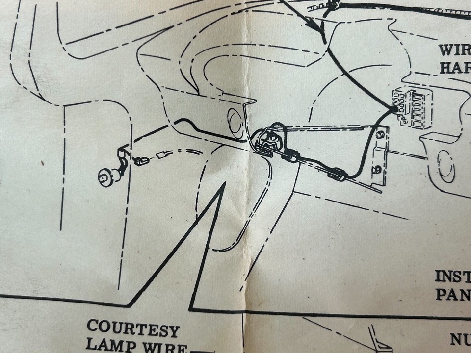 Chevrolet Courtesy Light kit. Under dash lamp housing with wiring and ...