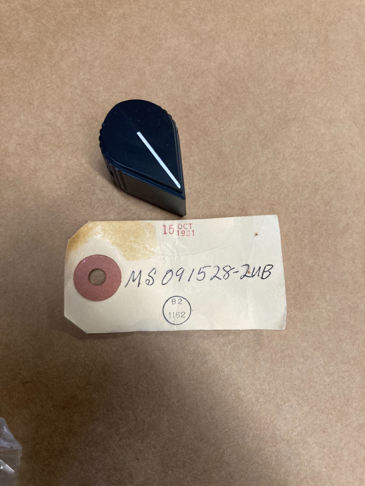 RAYTHEON MS91528-2U2B KNOB 71155746G12 *NS* C OF C ONLY | eBay