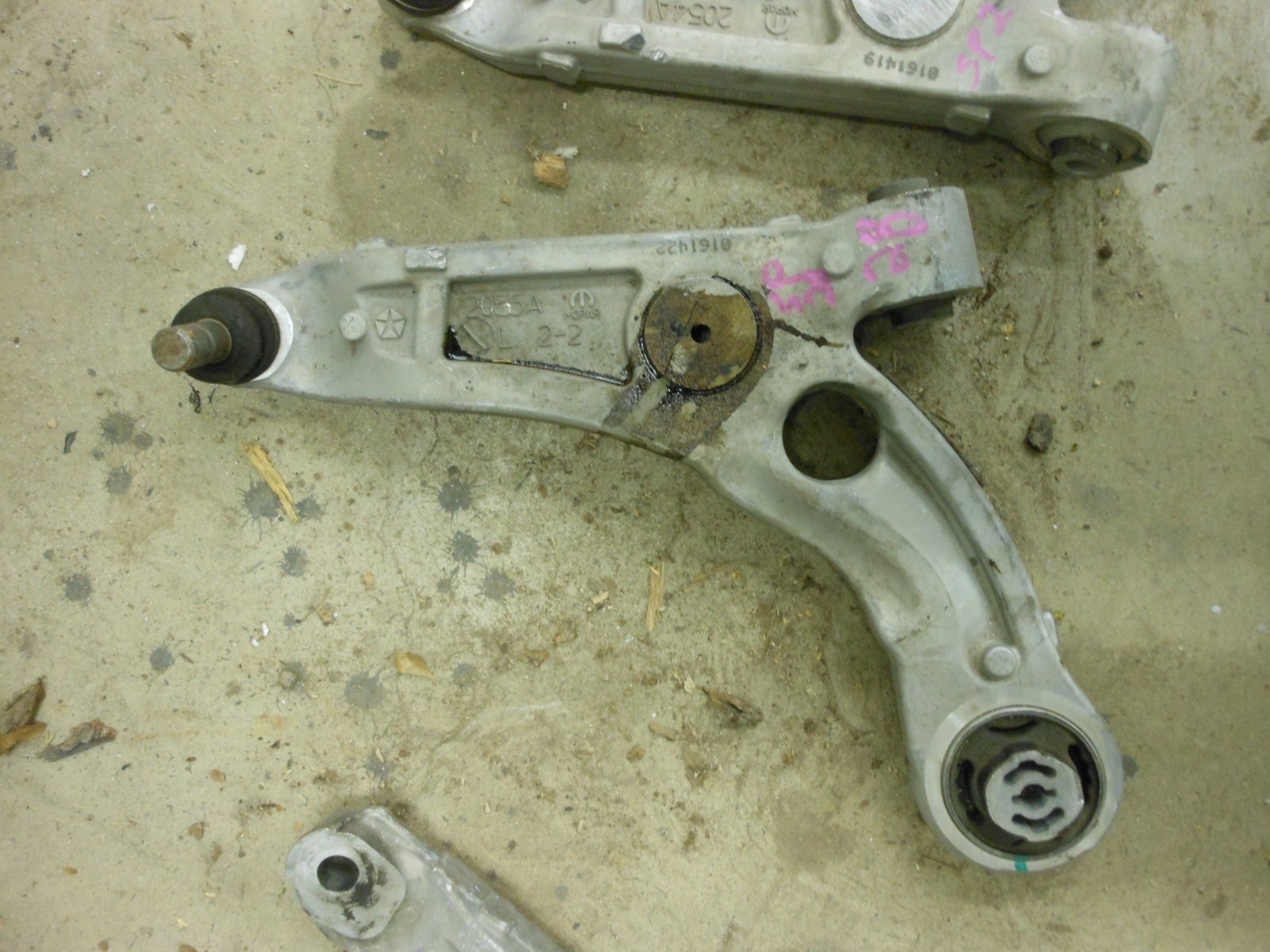 2015 2017 Chrysler 200 LEFT 18" 19" Wheel Lower Control Arm 68247511AC ...