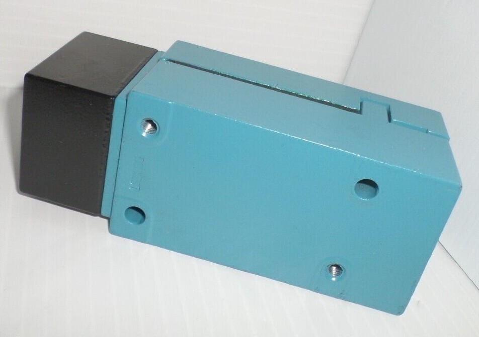 ⭐NEW IN BOX⭐ HONEYWELL LSYMB6D MICRO SWITCH HEAVY DUTY LIMIT SWITCH | eBay