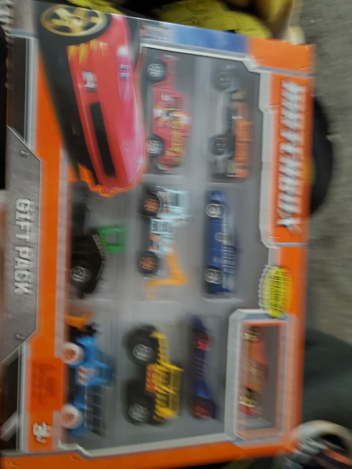 Matchbox 9 Car Gift Pack w/EXCLUSIVE LAND ROVER #X7116 (2011, Mattel ...