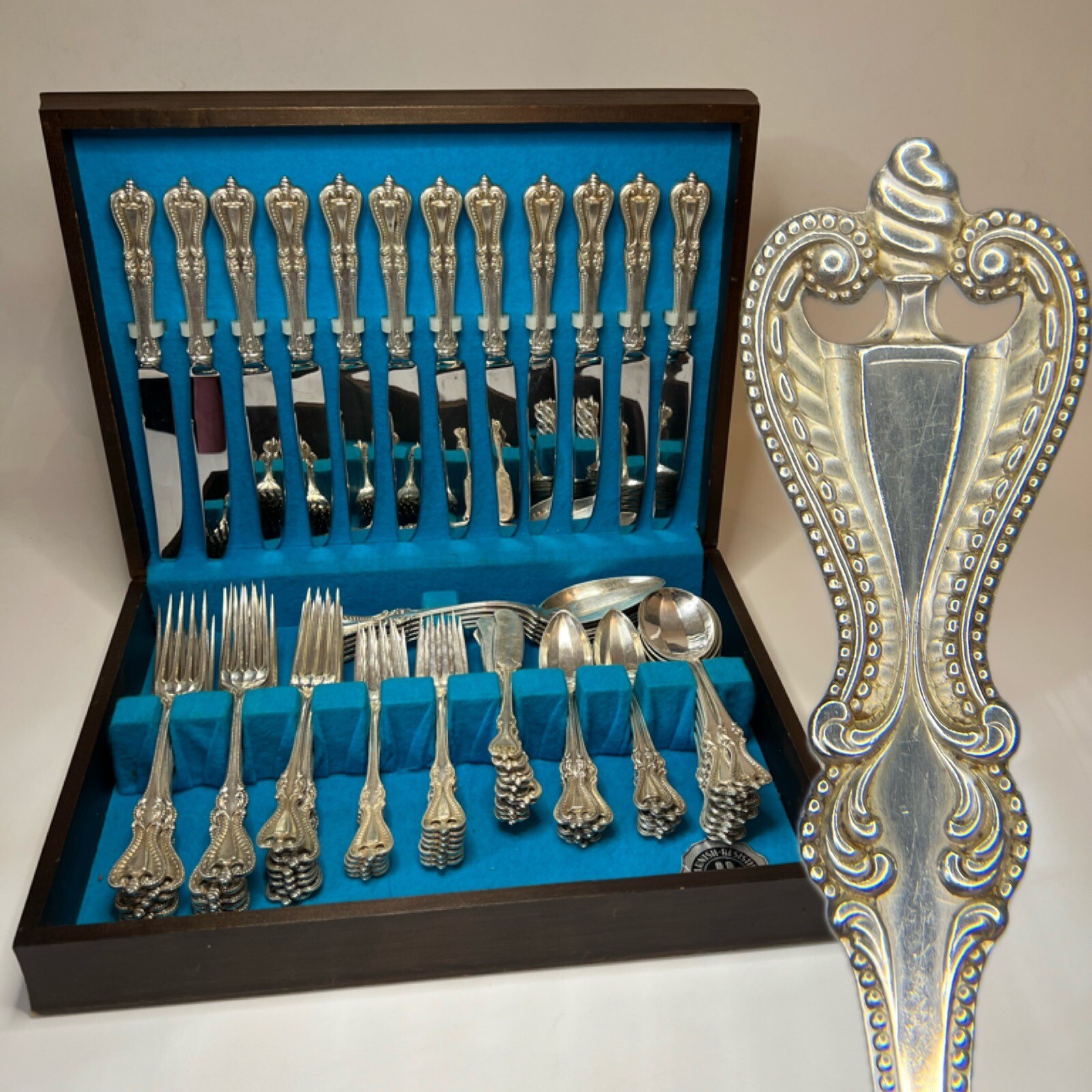 TOWLE OLD COLONIAL Pattern 1895 Sterling Silver Silverware 84 Pieces ...