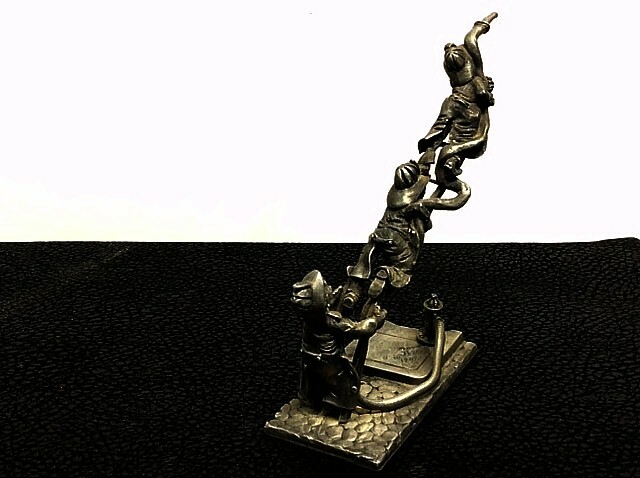 Fireman Boyd Perry "Three Alarm" Casted by Roger Wheeler Pewter Firemen ...