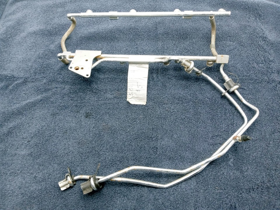 87-93 Ford Mustang Factory Fuel Rails & Extensions w/o Regulator EFI ...