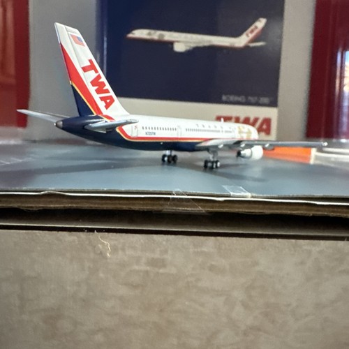 GJ 400 scale die-cast model TWA Boeing 757-231 Commercial Airliner ...