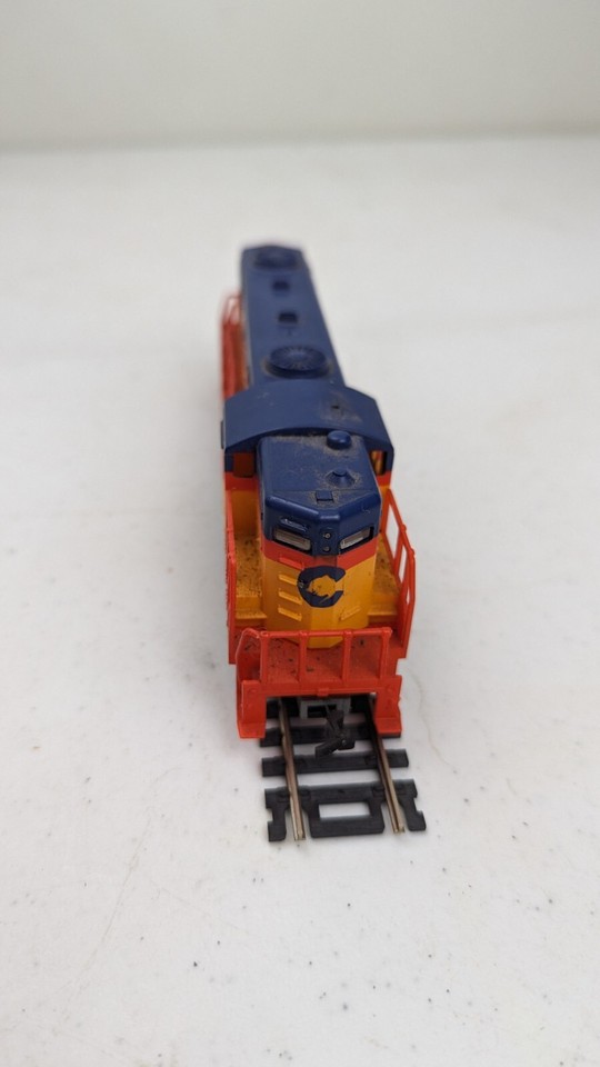 AHM Chessie System C&O 4301 GP Locomotive HO Scale Railroad Train Car ...