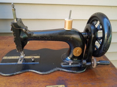 Sewing Machines - Singer Fiddle Base
