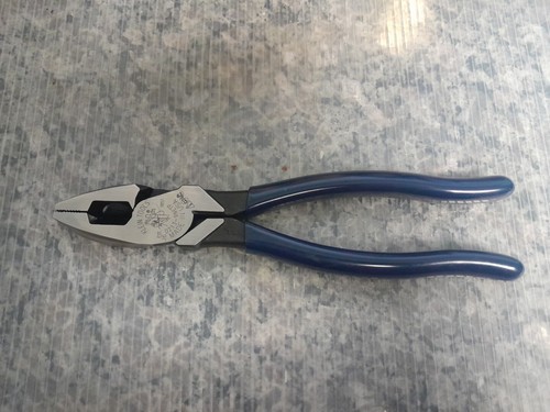 NEW KLEIN D213-9NETP 9" LINEMAN WIRE CUTTER PLIERS SALE Side cuts MADE ...