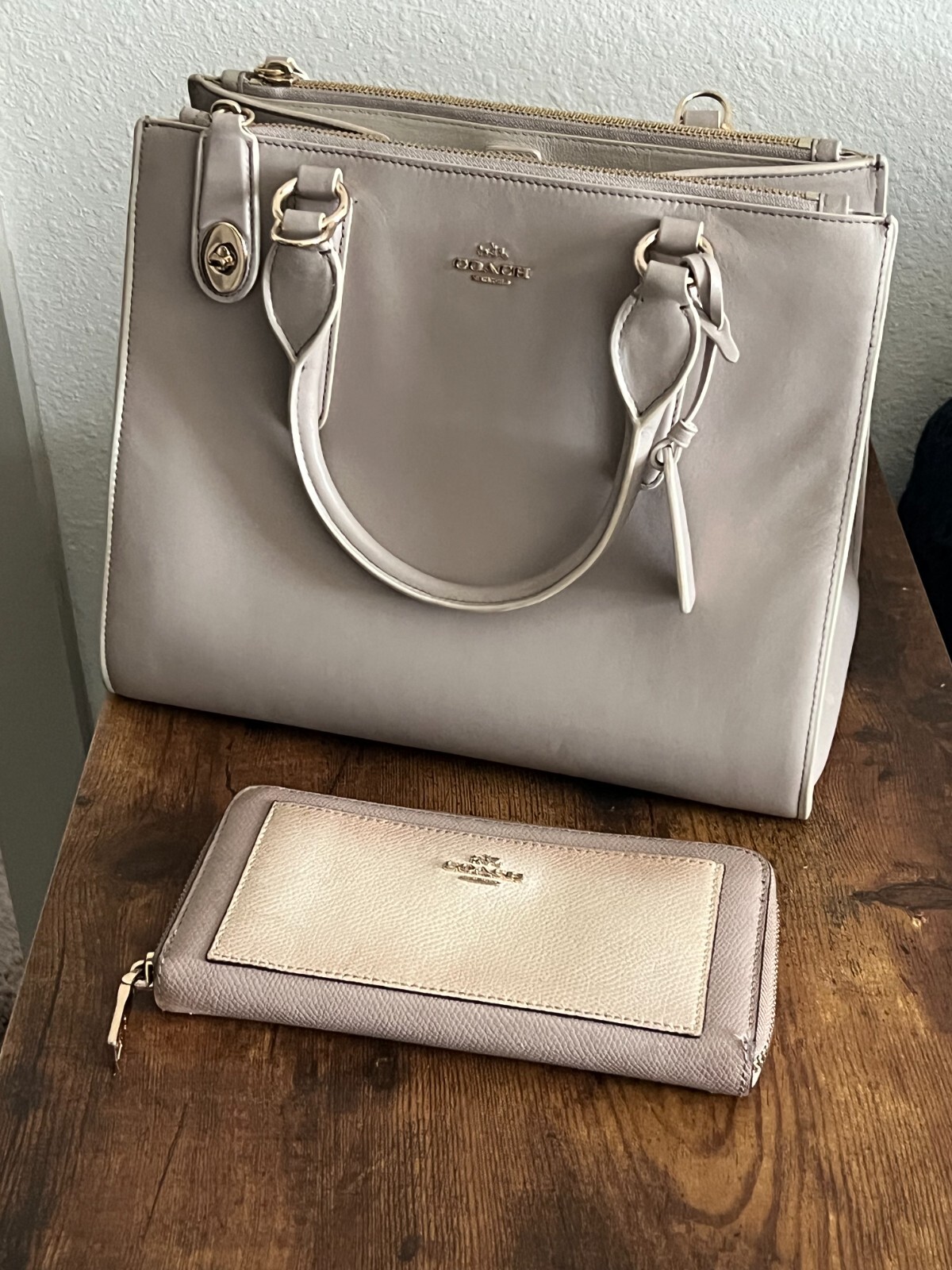 Coach Carryall Crosby Taupe with matching wallet - Gem