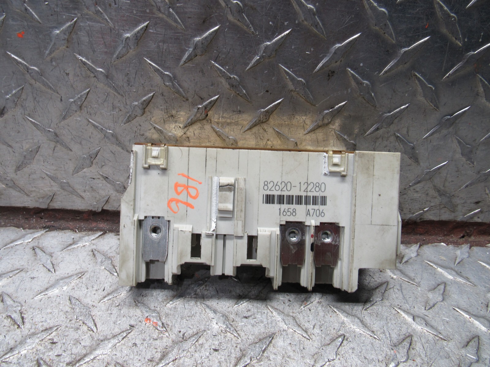 2009 TOYOTA COROLLA FUSIBLE LINK BLOCK 82620-12280 | eBay