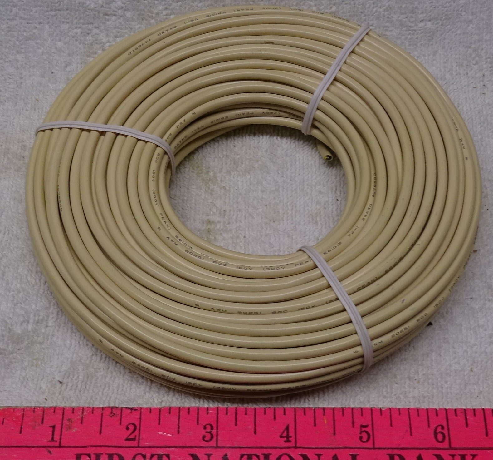 ** 100 FEET - TELEPHONE WIRE -- 300 V peak - E81015 - AWM 20251 ...