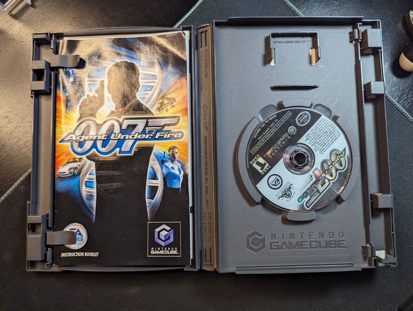 James Bond 007 in Agent Under Fire (GameCube) Complete CIB w/ Manual ...