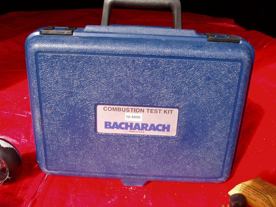 BACHARACH 10-5000 FYRITE GAS ANALYZER CO2 AND O2 INDICATORS COMBUSTION ...