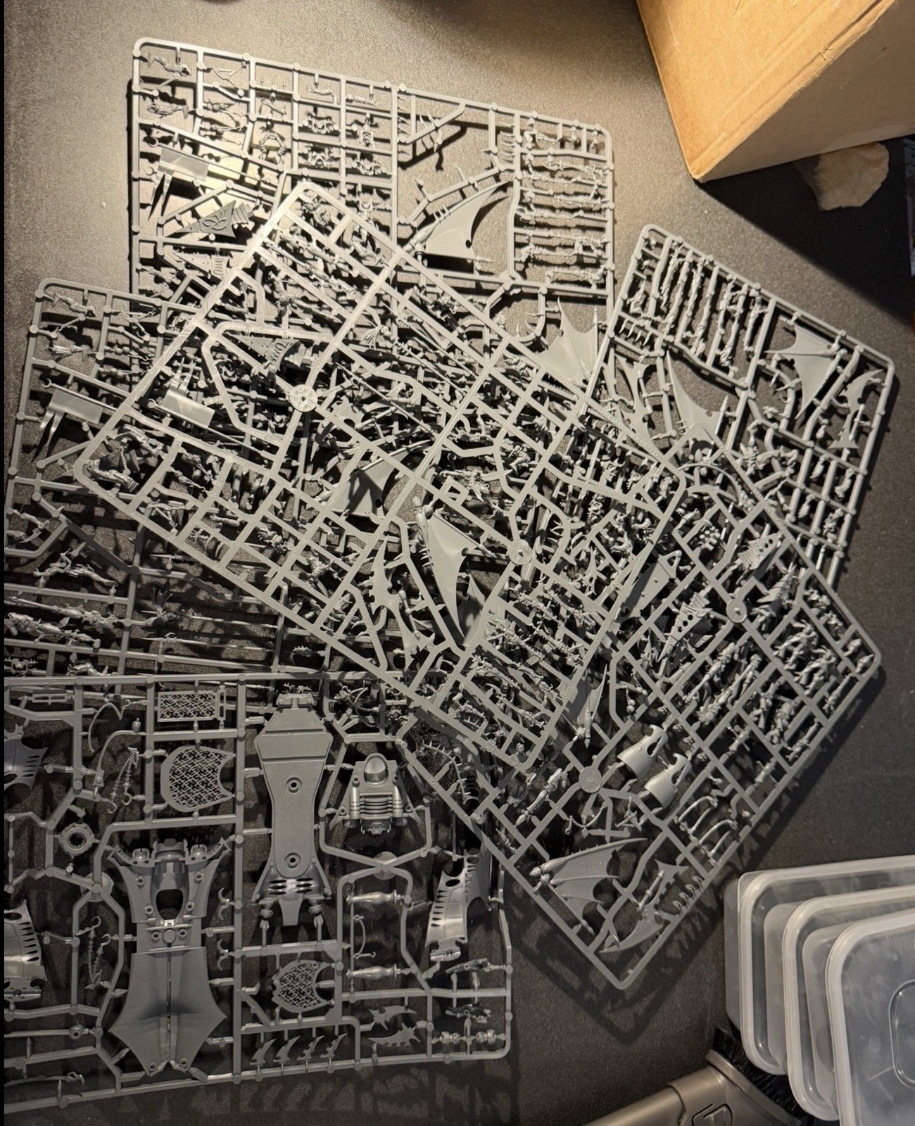 Games Workshop Warhammer 40k Drukhari Ravager Dark Eldar (extra sprues ...