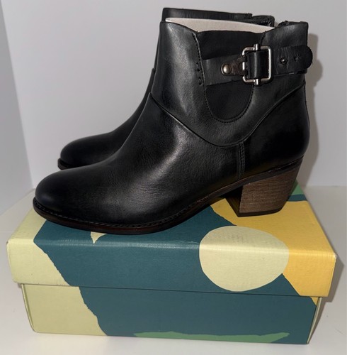 EARTH ANKLE BOOTS Women's 8 West Riverton Black Leather Booties Zip Up ...