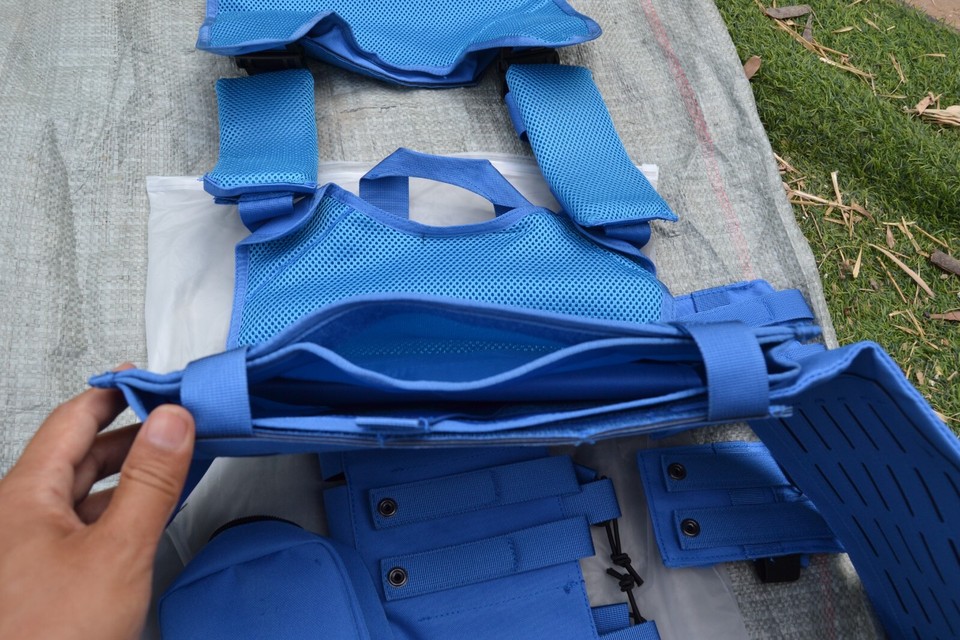 New issue Chinese PLA Peace Keeping Force UN Plate Carrier Vest | eBay