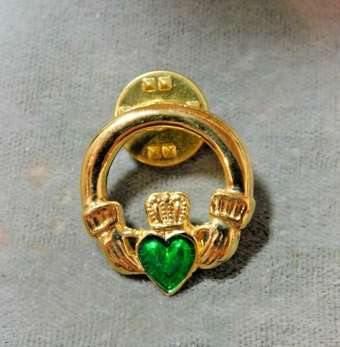 NWT Beautiful Celtic Irish Claddagh Gold Ton Green Enamel Push Pin ...
