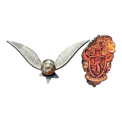 Harry Potter Golden Snitch Moveable Wings & Gryffindor Crest Pin Set | eBay
